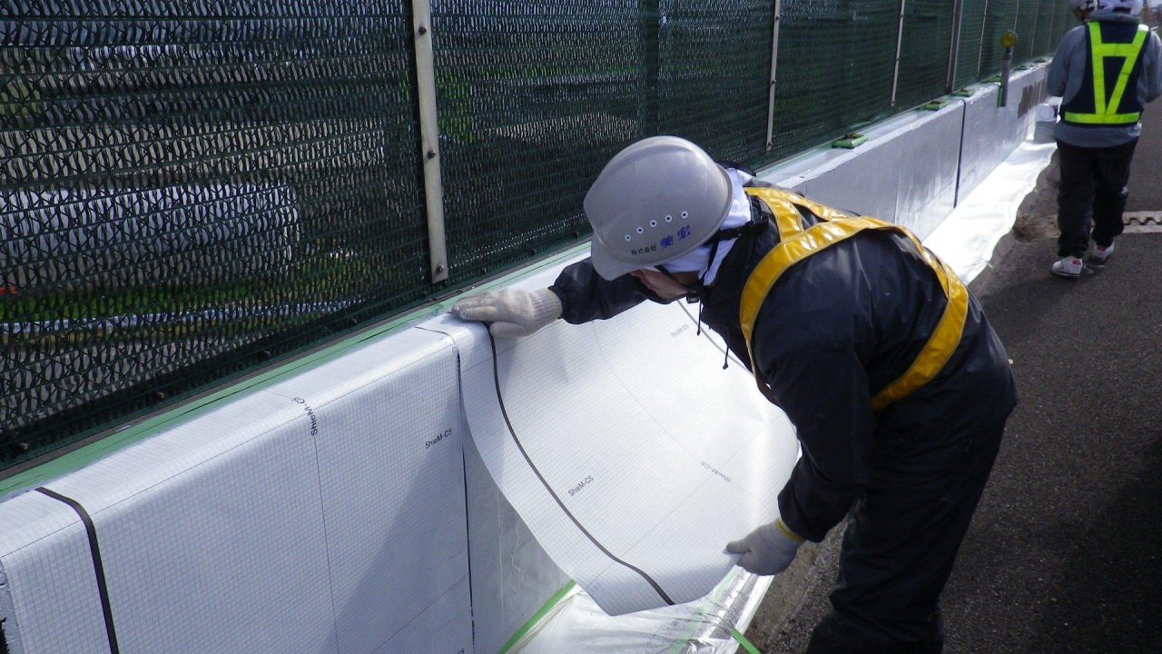 ShieM(シーム)-CS(TN)工法 〈はく落対策＋劣化防止対策工〉 | 製品・工法 | 株式会社ケー・エフ・シー